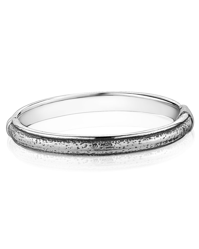 Hammered shape bangle | Larus Jewellery